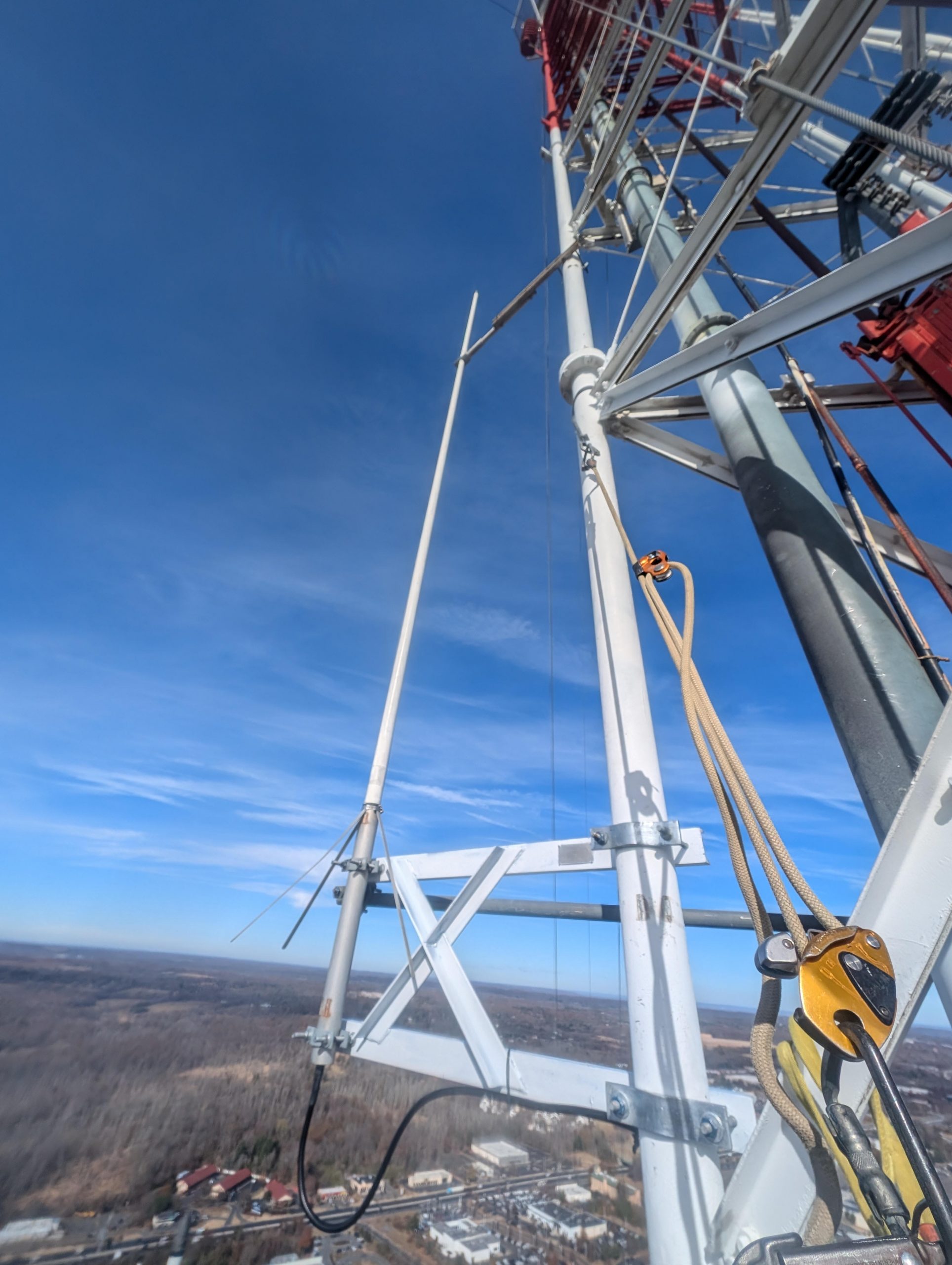 DSRC Antenna Repairs Done! – DSRC-David Sarnoff Radio Club